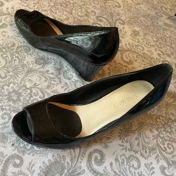 Nine West | Shoes | Nine West Black Wedge Shoes With Sleek Design ...